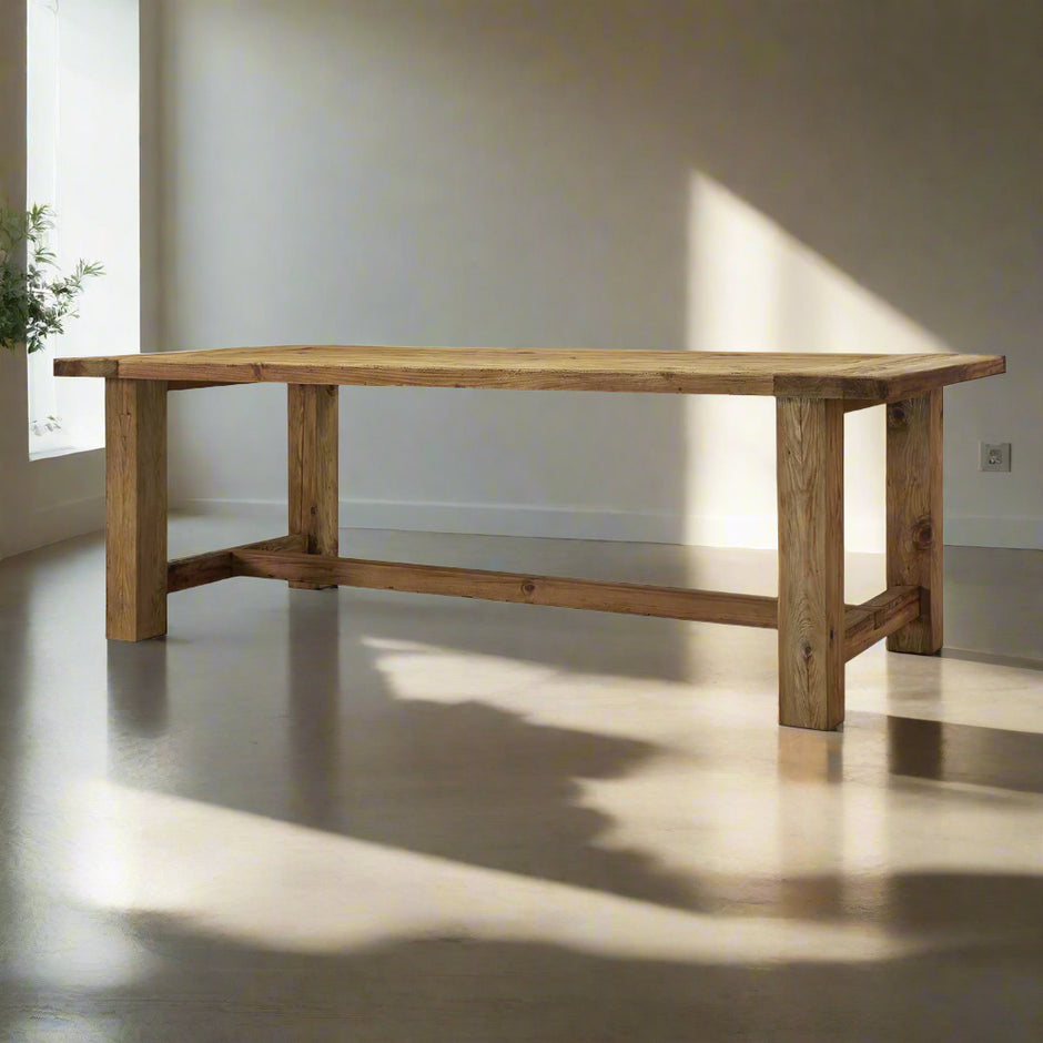 Dining Tables – Ouhout